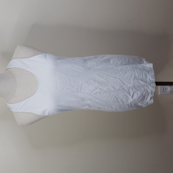 ZYIA | Tops | Zyia Active White Seamless Tank | Poshmark